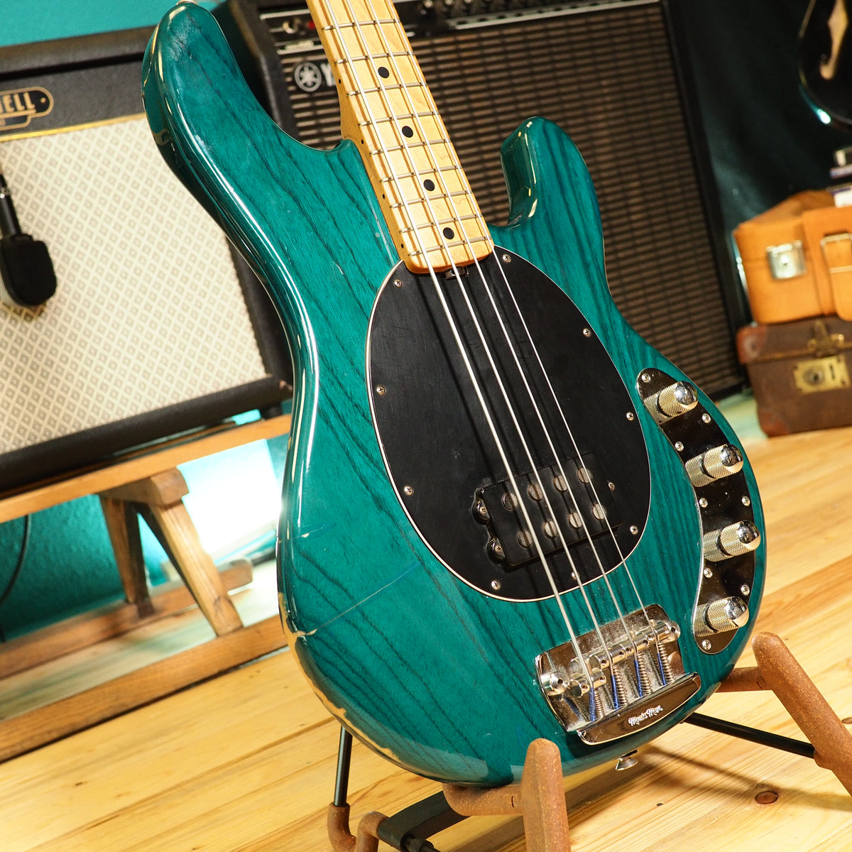 Ernie Ball Music Man Stingray Bass aus 1999 in Translucent Teal – wurst ...